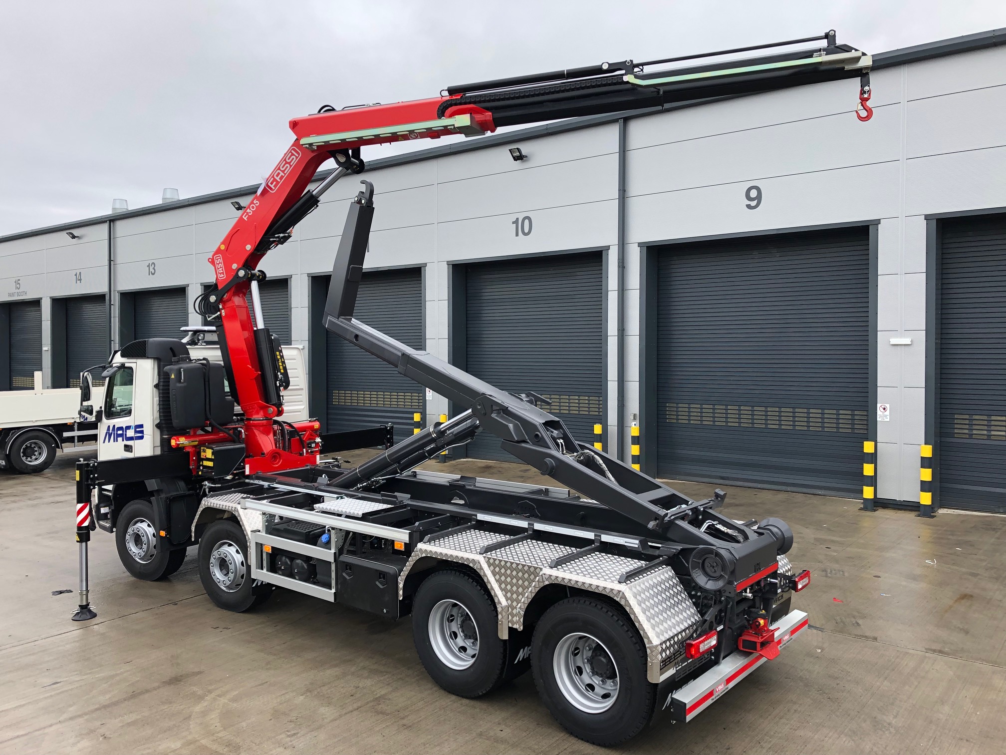 Volvo (2025) FMX500 8 x 4 FASSI F305A2.22 Crane & 21 Ton VDL Hook ...