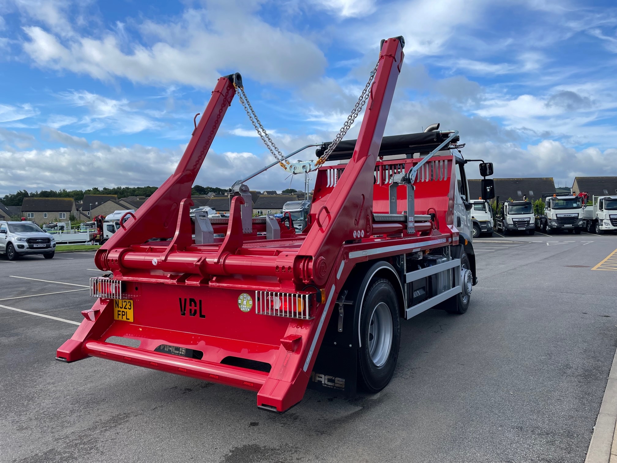 Volvo (2025)18T VDL SKIPLOADER