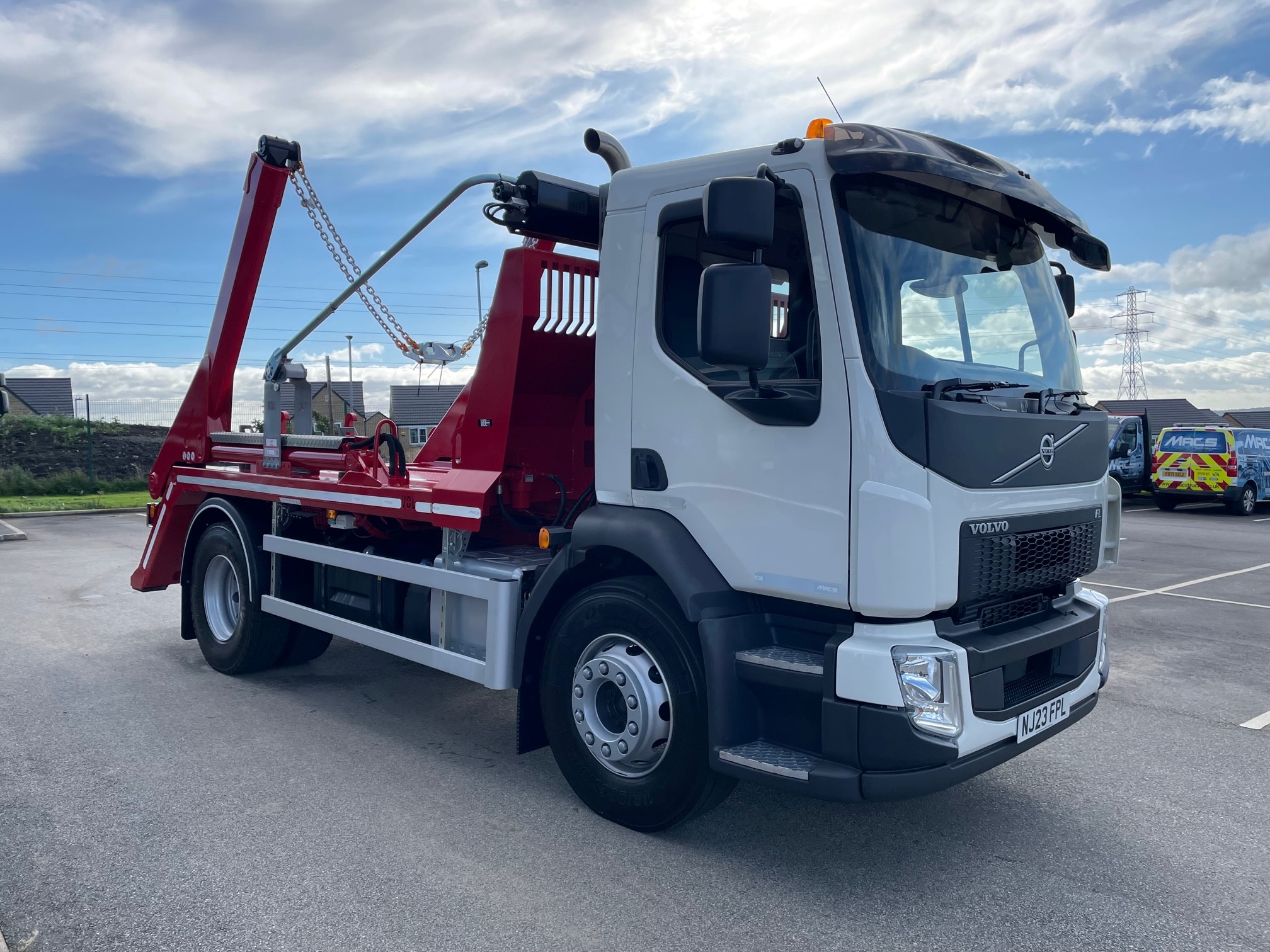 Volvo (2025)18T VDL SKIPLOADER