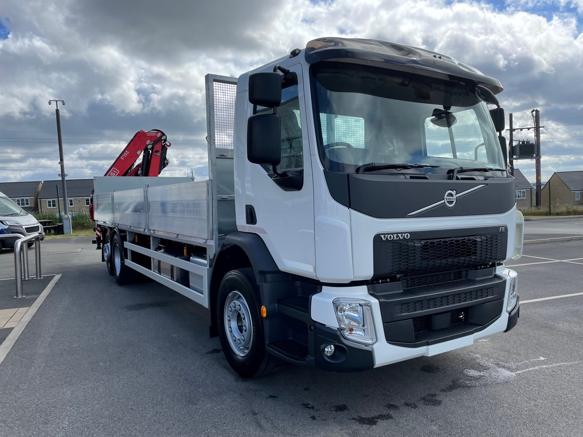 VOLVO (2026) FE320 Rear Mounted F155