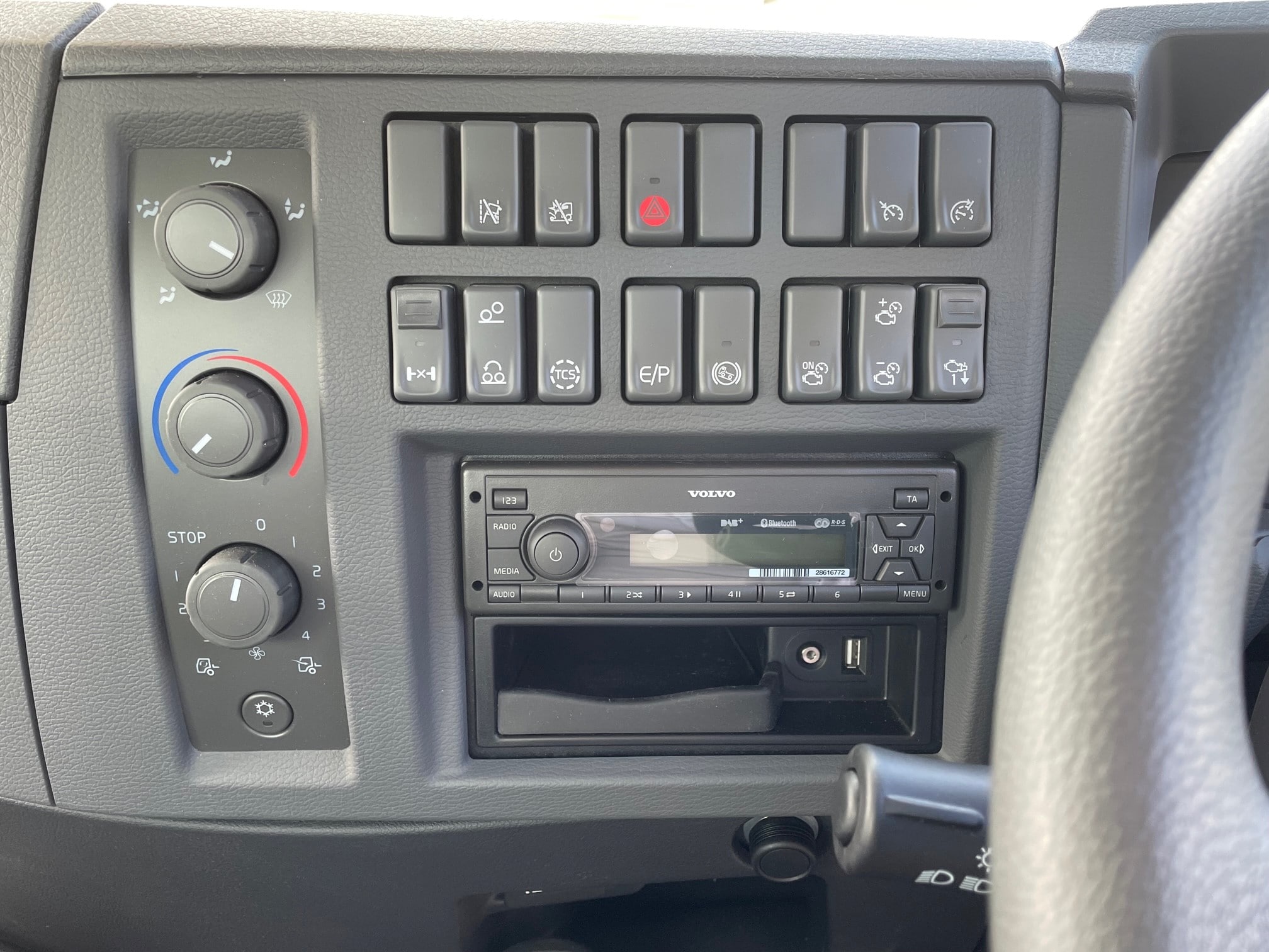 VOLVO (2026) FE320 Rear Mounted F155