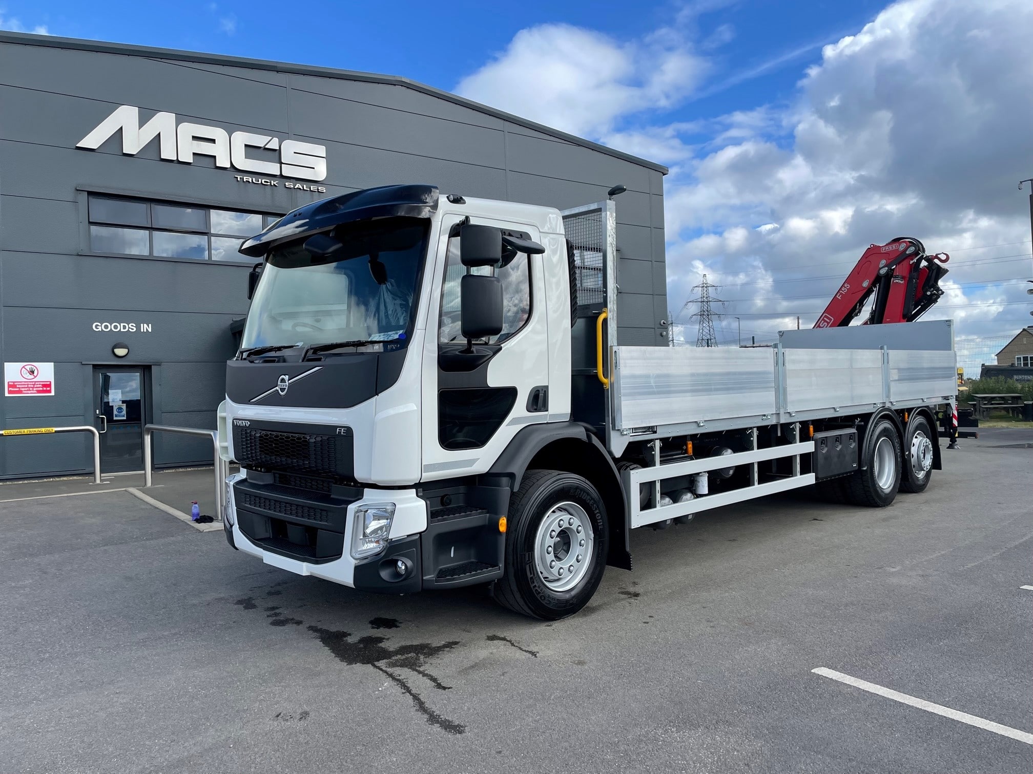 VOLVO (2026) FE320 Rear Mounted F155
