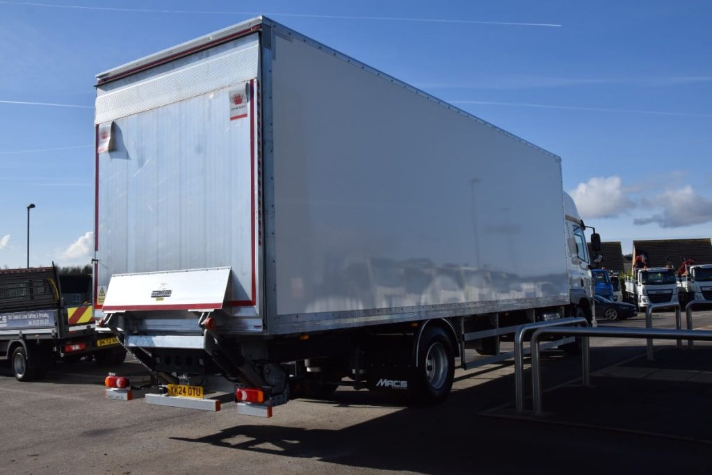 18 Tonne Trucks & Lorry Dealers | New & Used For Sale