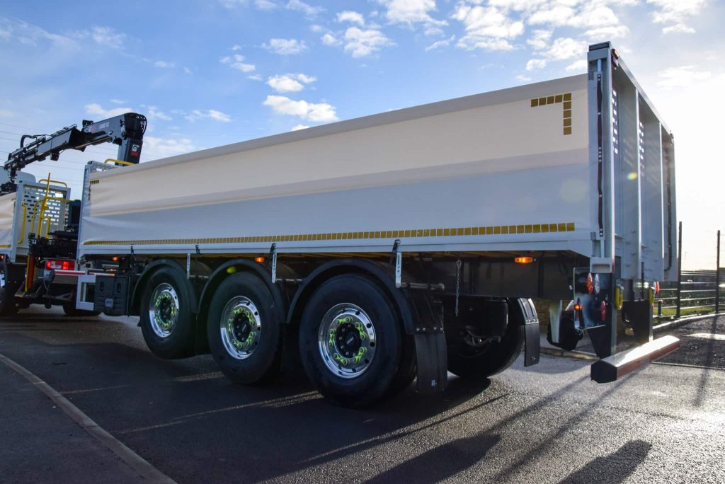Crane & HIAB trucks for Sale | Mac's Truck Sales
