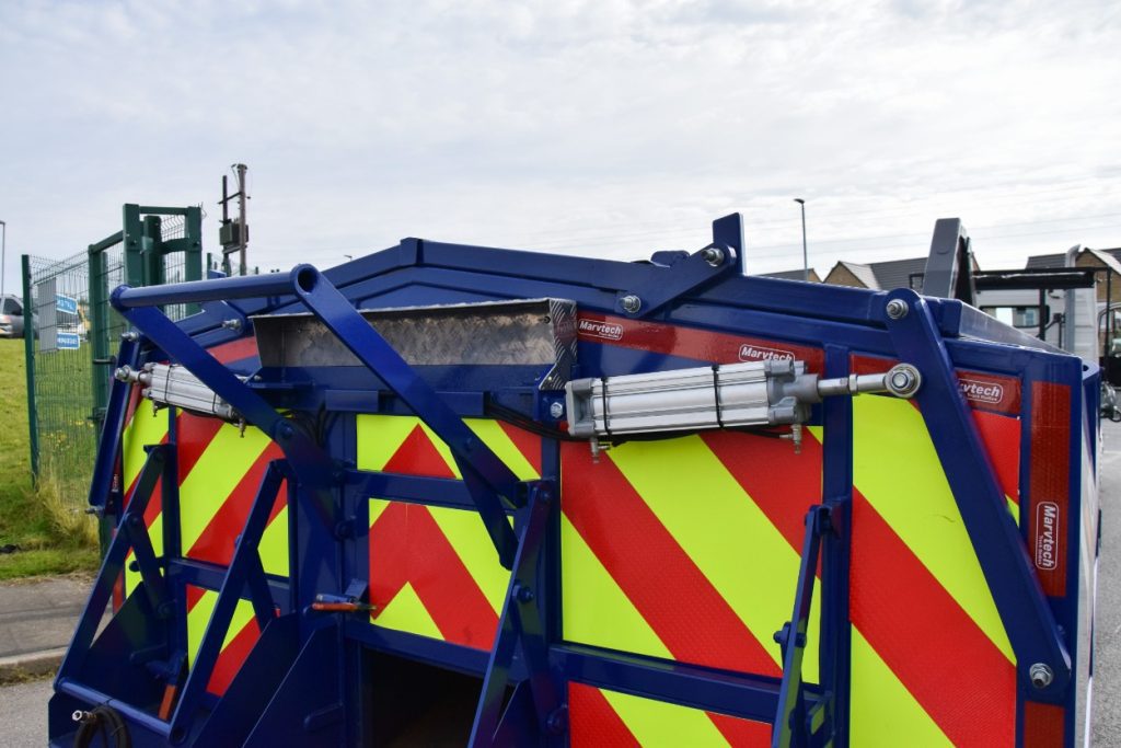 Tarmac Hot Box Trucks for Sale | Mac's Truck Sales