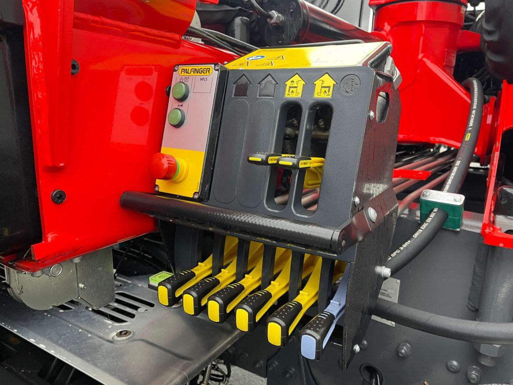 Tipper Grab Trucks for Sale | Mac's Truck Sales