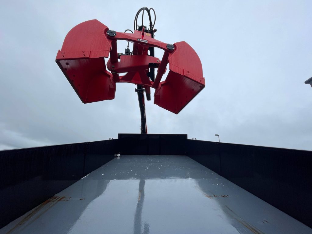 Tipper Grab Trucks for Sale | Mac's Truck Sales