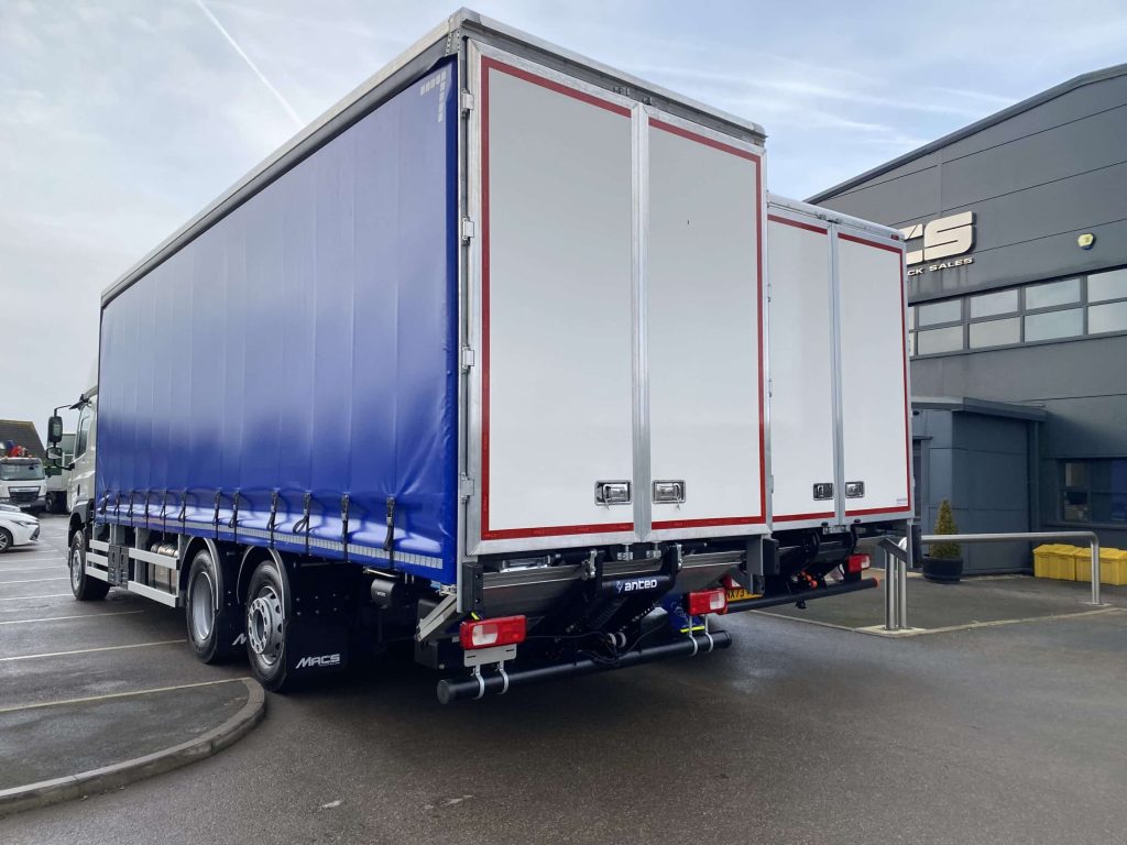 Curtainsider Trucks for Sale | Mac's Truck Sales