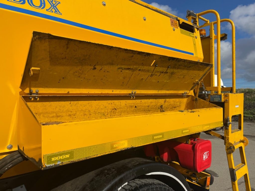Tarmac Hot Box Trucks for Sale | Mac's Truck Sales