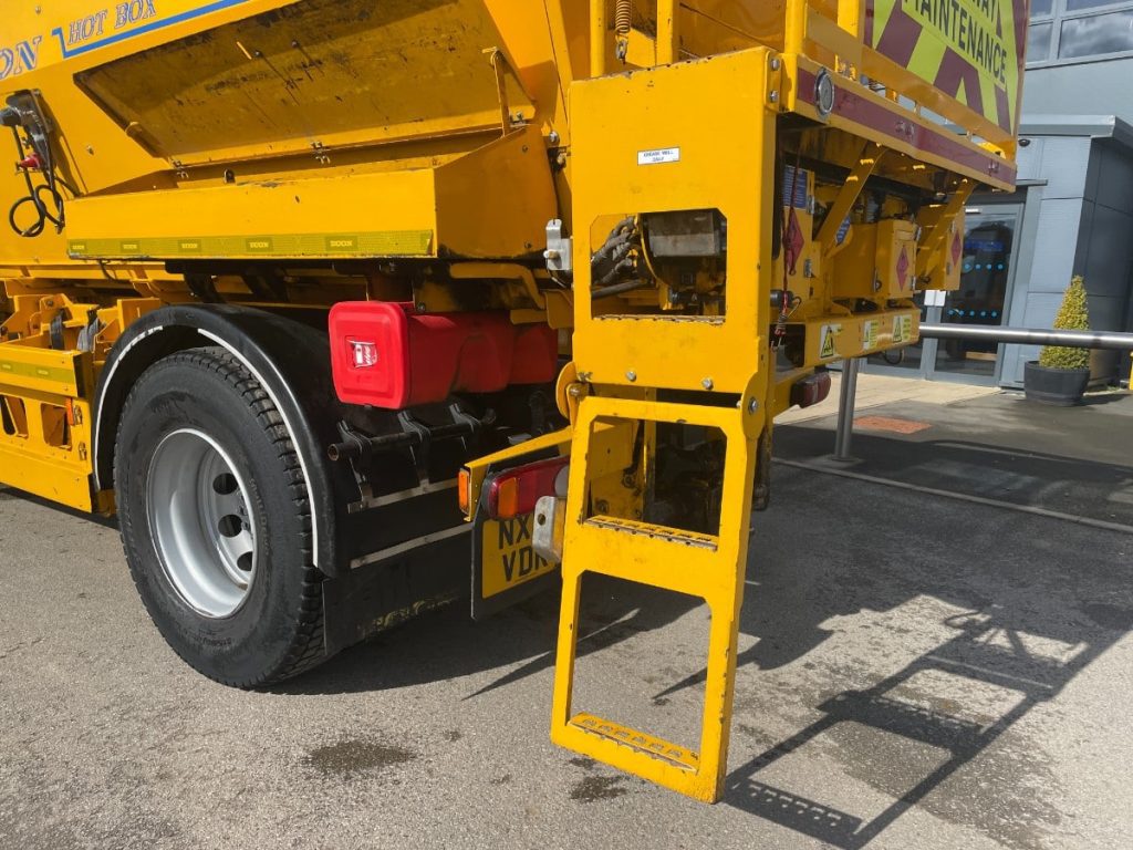 Tarmac Hot Box Trucks for Sale | Mac's Truck Sales