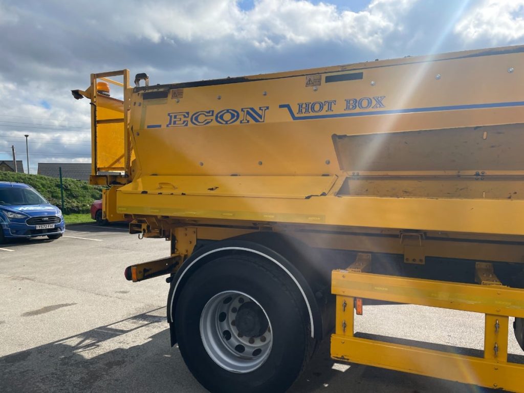 Tarmac Hot Box Trucks for Sale | Mac's Truck Sales