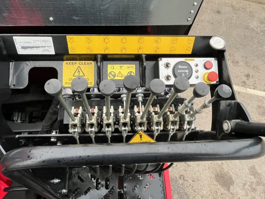 DAF (2025) XD450 8x4 32T Tipper